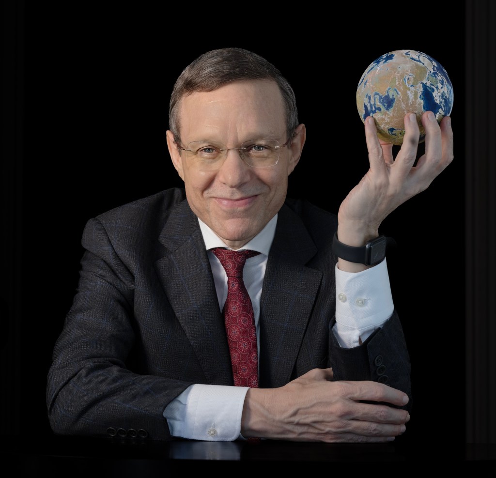 Incoming ‘comet’ may be alien and a threat to humanity, astronomer says ...